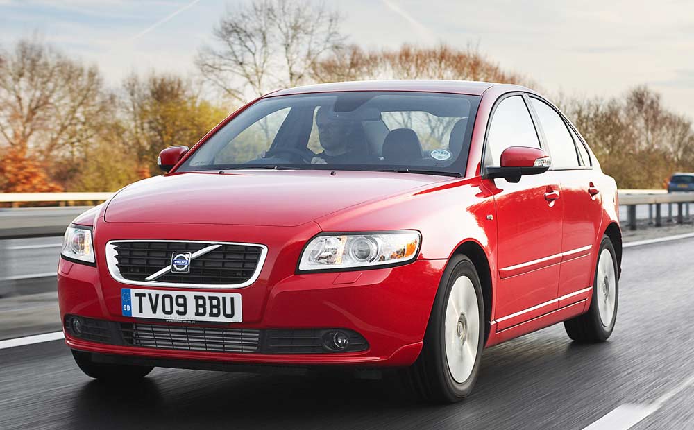 The latest Volvo S40 test drive and review - Carjourno