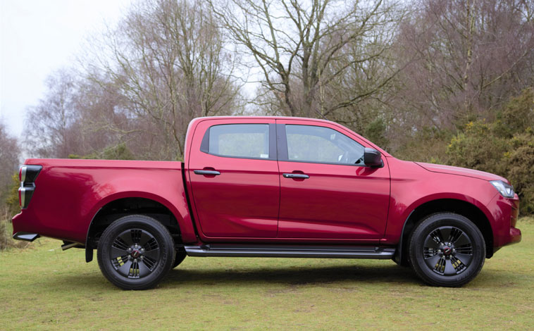 Isuzu D-Max pick-up test drive and review - Carjourno